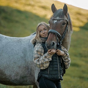 About Us | Wapley Stables